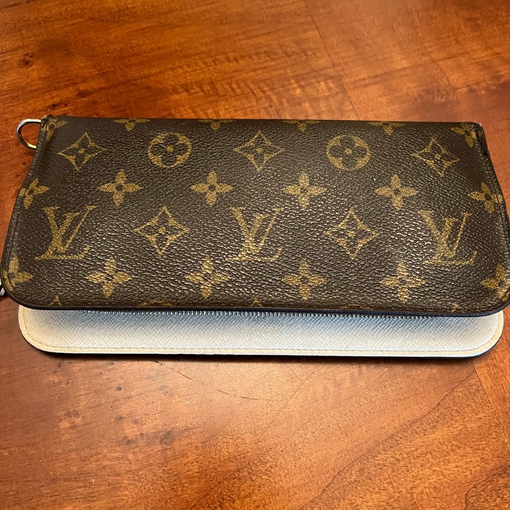 Authentic Louis Vuitton Insolite Wallet - Gem